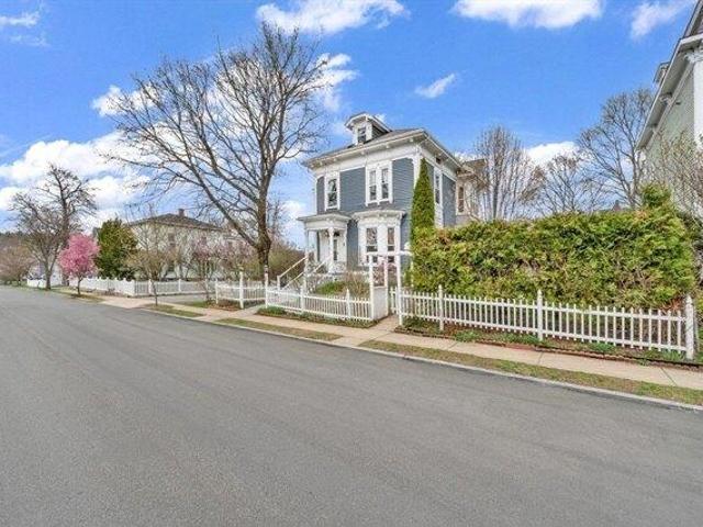 house with 4 bedroom, Haverhill MA DS102217537