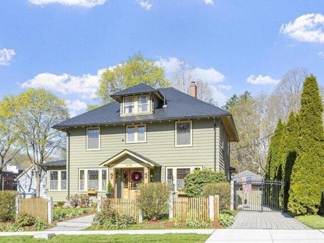 house with 4 bedroom, Haverhill MA DS102370128