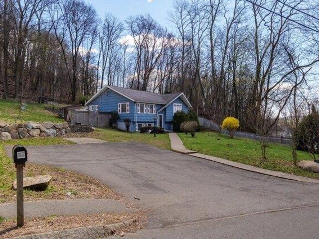 house with 4 bedroom, Haverhill MA ES103019146