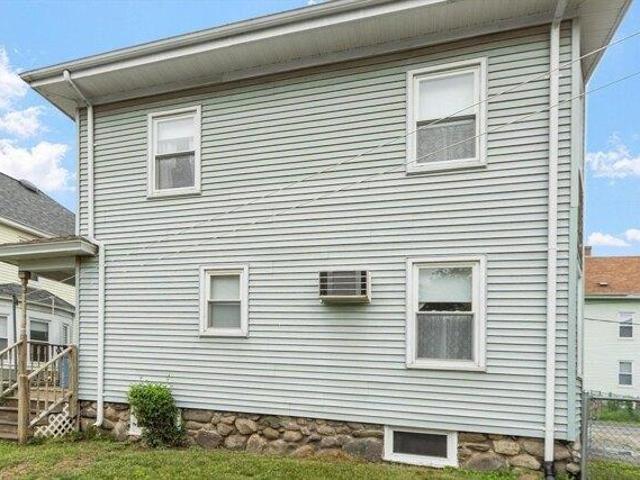 house with 4 bedroom, Haverhill MA ES104832369