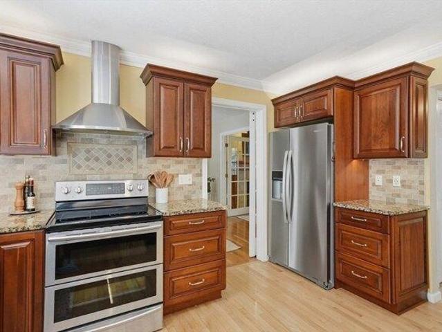 house with 4 bedroom, Haverhill MA ES105095102