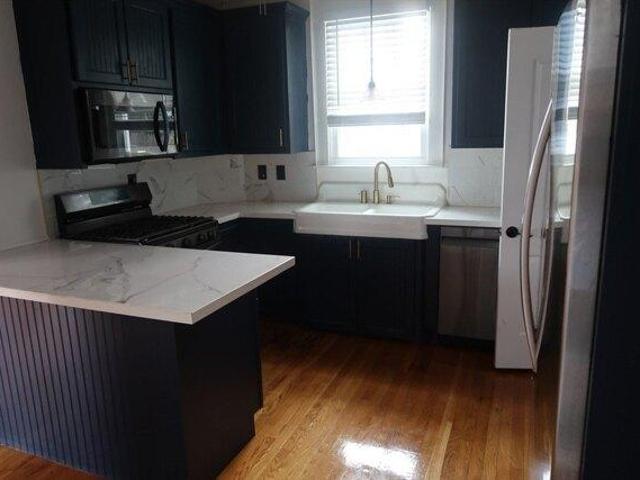 house with 4 bedroom, Haverhill MA ES105095246