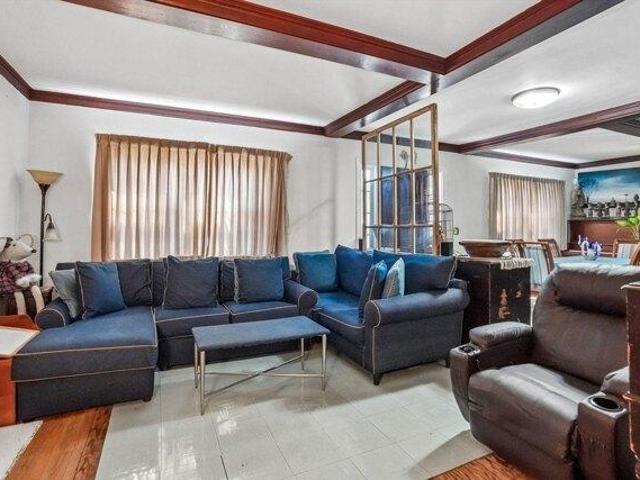house with 4 bedroom, Haverhill MA ES105095350