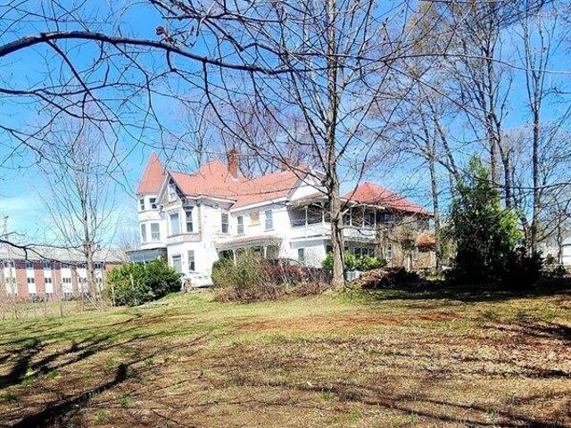 house with 4 bedroom, Haverhill MA ES105157641