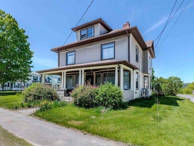 house with 4 bedroom, Haverhill NH DLS103100588