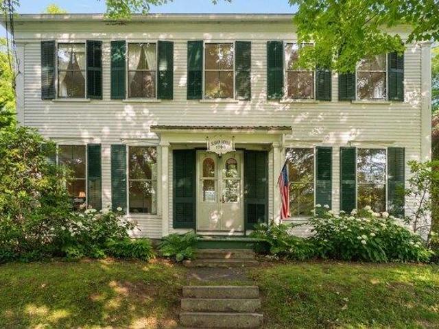 house with 4 bedroom, Haverhill NH ES104543992
