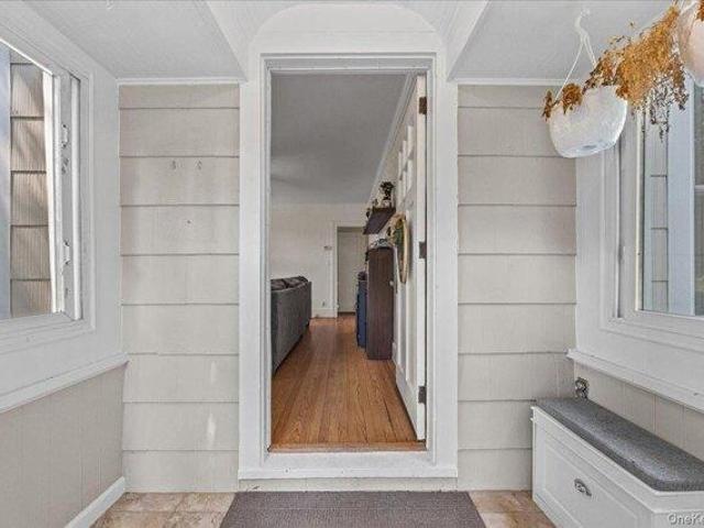 house with 4 bedroom, Hawthorne NY ES104906981