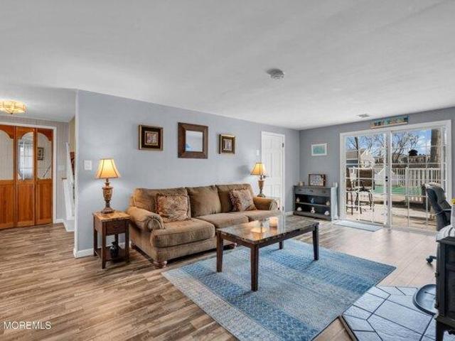 house with 4 bedroom, Hazlet NJ DLS102477140