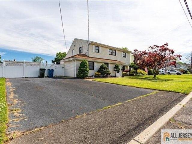 house with 4 bedroom, Hazlet NJ ES105205914