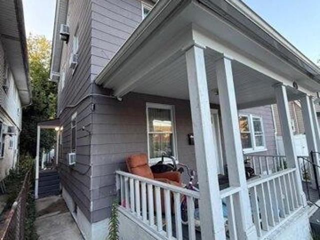house with 4 bedroom, Hempstead NY ES104905364