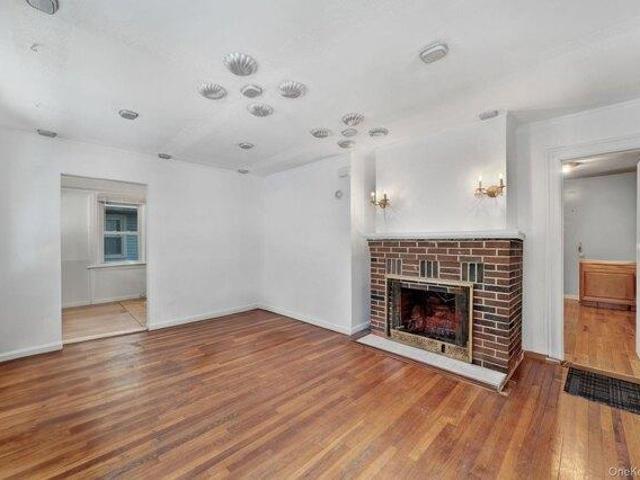 house with 4 bedroom, Hempstead NY ES104907640