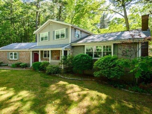 house with 4 bedroom, Hingham MA DS104115645