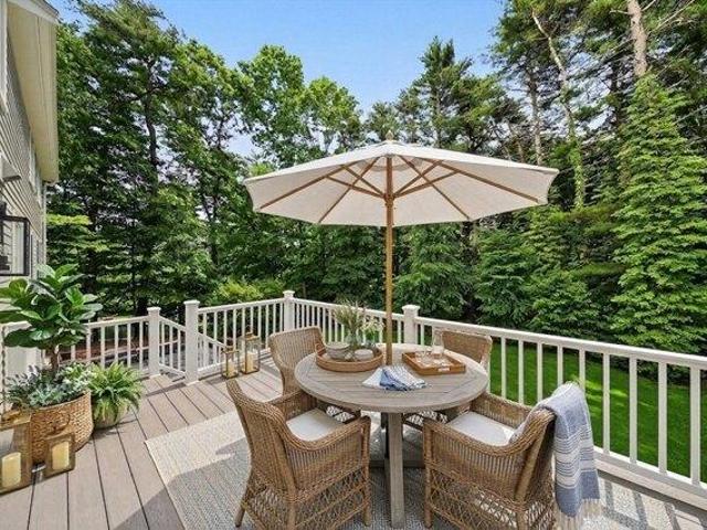 house with 4 bedroom, Hingham MA DS104189460