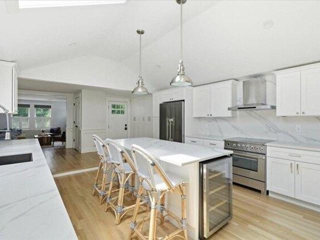 house with 4 bedroom, Hingham MA DS104265801
