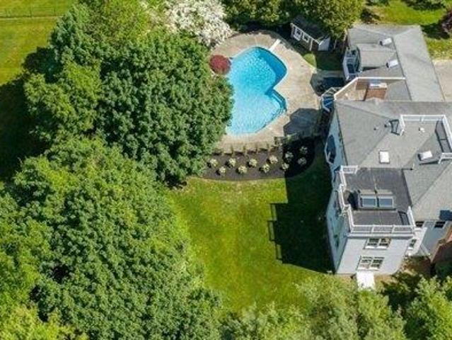 house with 4 bedroom, Hingham MA DS104410125