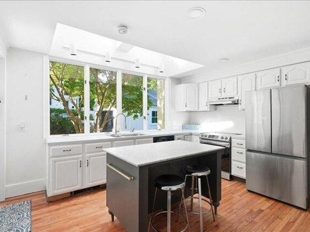 house with 4 bedroom, Hingham MA DS102776354
