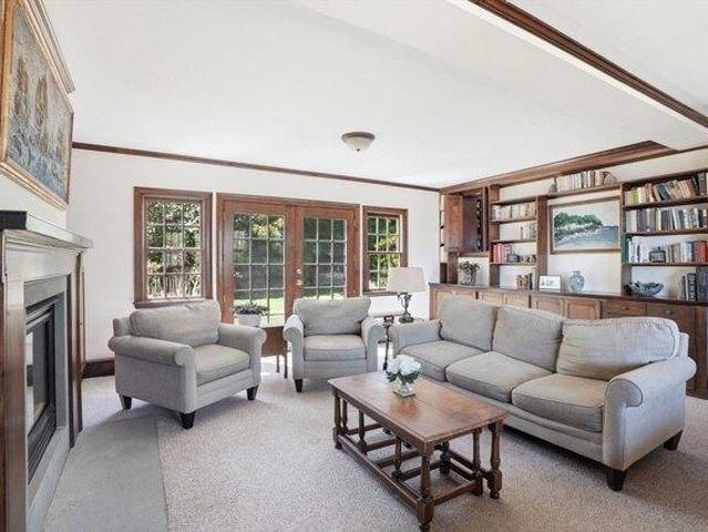 house with 4 bedroom, Hingham MA DS103101175