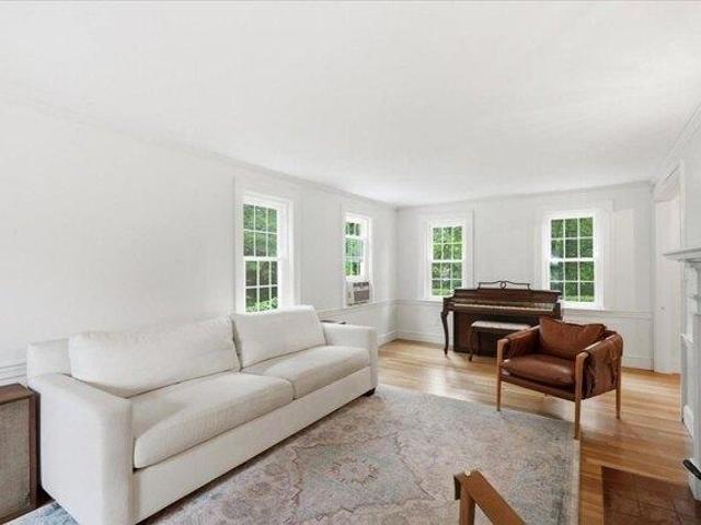 house with 4 bedroom, Hingham MA ES104077884