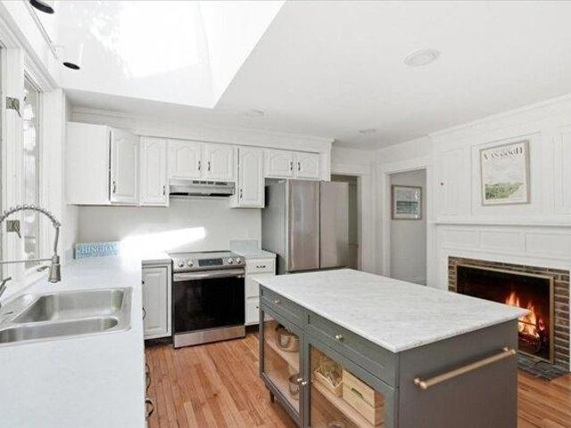 house with 4 bedroom, Hingham MA ES104077970