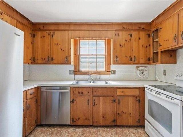 house with 4 bedroom, Hingham MA ES104113247