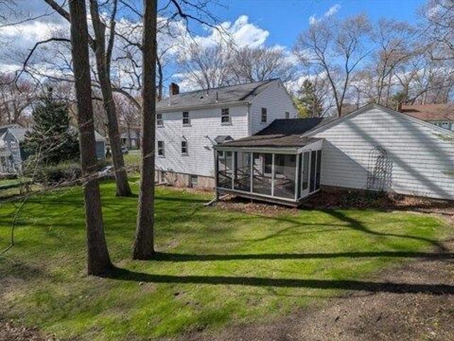 house with 4 bedroom, Hingham MA ES104265384