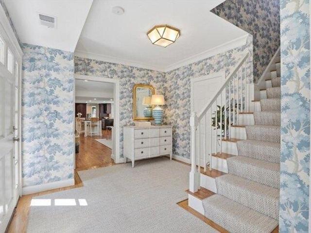 house with 4 bedroom, Hingham MA ES104920403