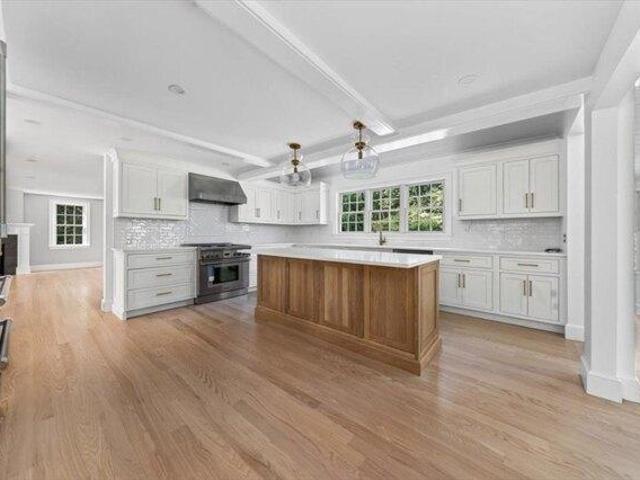 house with 4 bedroom, Hingham MA ES104921997