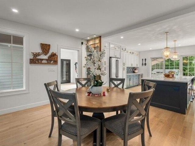 house with 4 bedroom, Hingham MA ES105126794