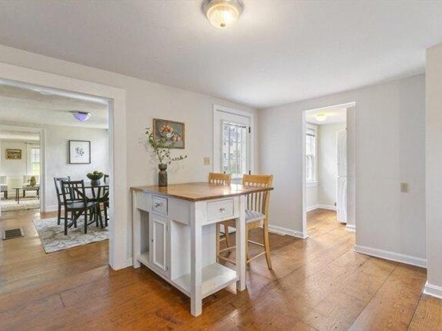 house with 4 bedroom, Hingham MA ES105127691