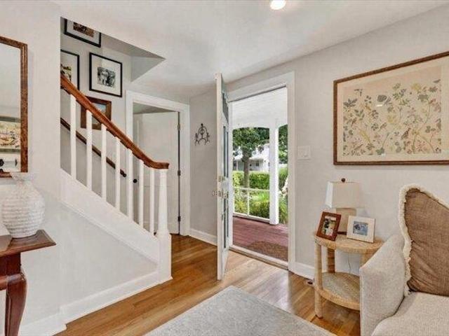 house with 4 bedroom, Hingham MA ES105142354