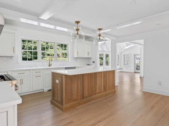 house with 4 bedroom, Hingham MA ES105142626