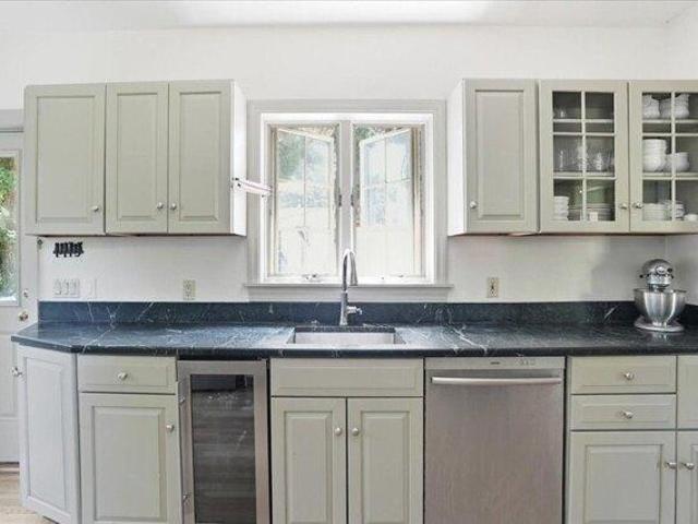 house with 4 bedroom, Hingham MA ES105155944