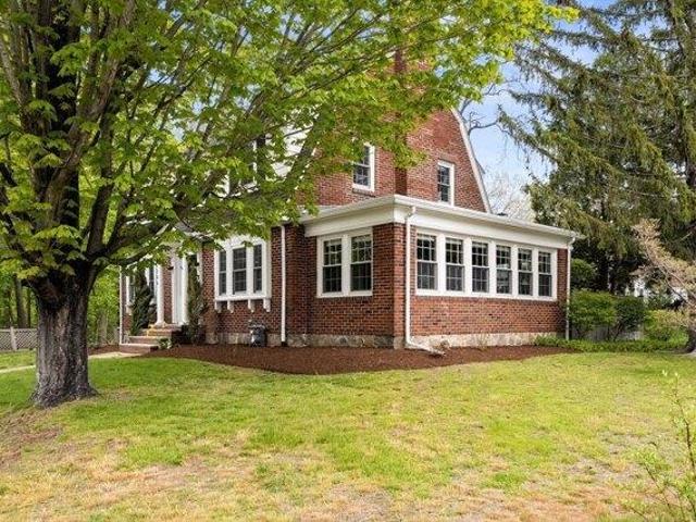house with 4 bedroom, Hingham MA ES103018505