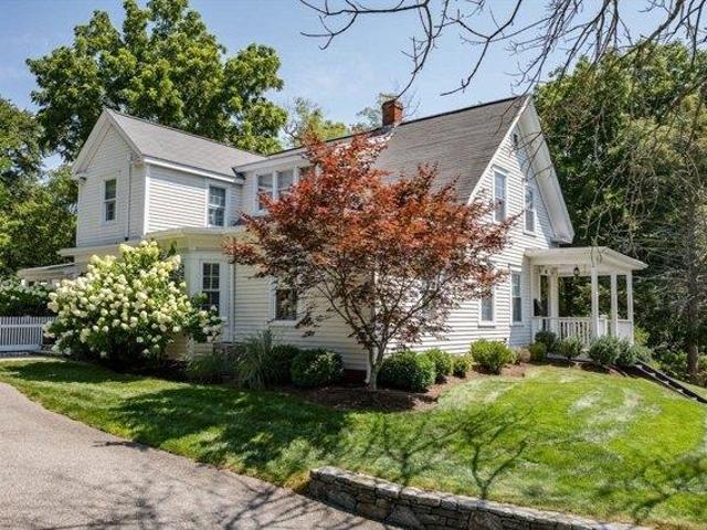 house with 4 bedroom, Hingham MA ES103128026