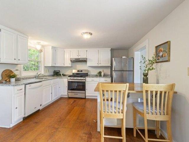 house with 4 bedroom, Hingham MA ES103223231