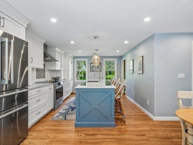 house with 4 bedroom, Hingham MA ES103249600