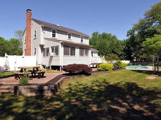house with 4 bedroom, Hingham MA ES103809671