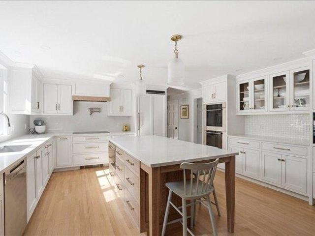 house with 4 bedroom, Hingham MA ES103887241