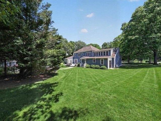 house with 4 bedroom, Hingham MA ES103929287