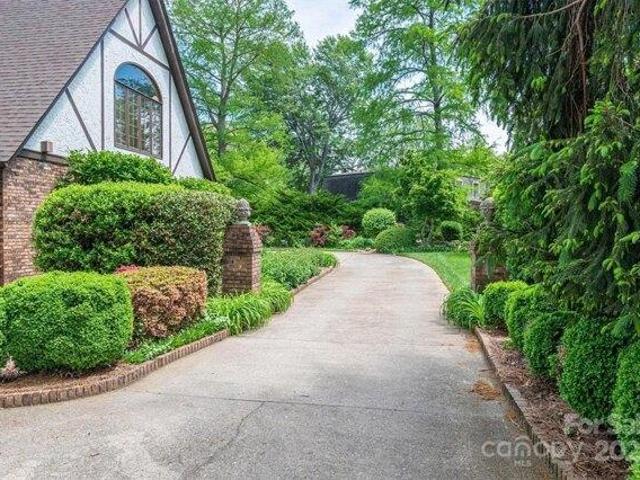 house with 4 bedroom, Hickory NC DS91618512