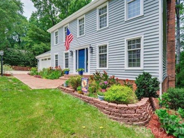 house with 4 bedroom, Hickory NC ES104902008