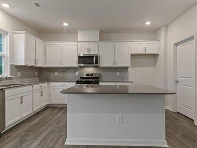 house with 4 bedroom, Hillsborough NC ES104906783