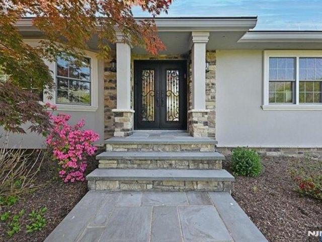 house with 4 bedroom, Hillsdale NJ DS102254713