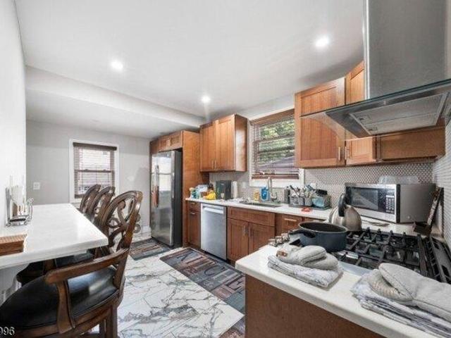 house with 4 bedroom, Hillside NJ ES104851860