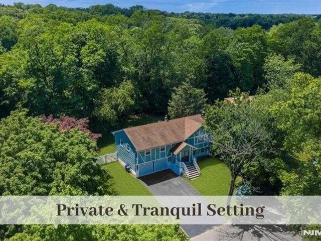 house with 4 bedroom, Ho Ho Kus NJ ES103619790