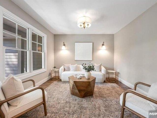 house with 4 bedroom, Ho Ho Kus NJ ES104235313