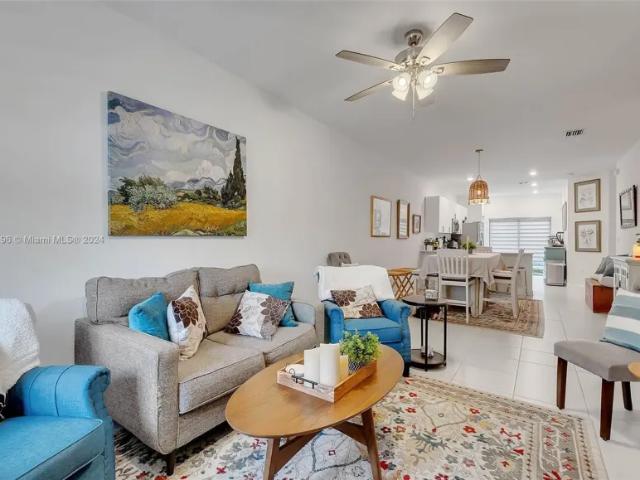 house with 4 bedroom, Homestead FL FL DS102244745