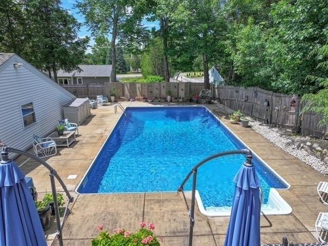 house with 4 bedroom, Hooksett NH DLS101656847