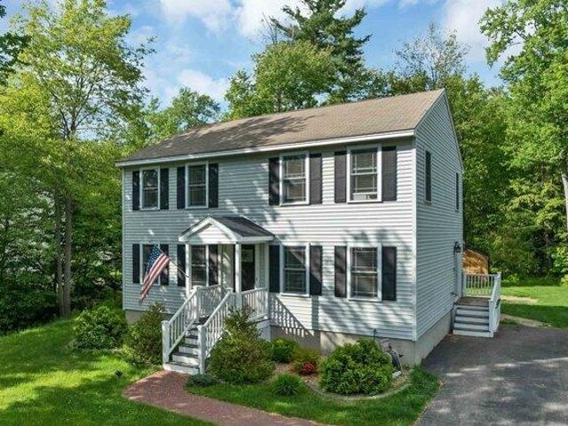 house with 4 bedroom, Hooksett NH DLS103038016