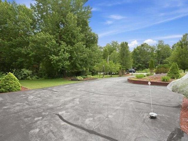 house with 4 bedroom, Hooksett NH DS103886679